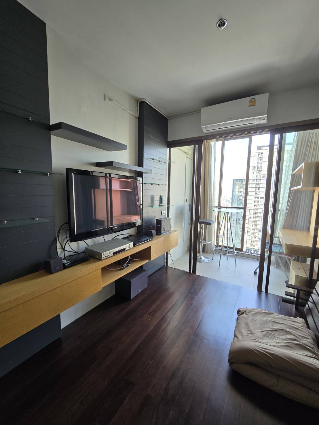 One Bedroom 35sqm.- Ideo สาทรตากสิน – Pride Home